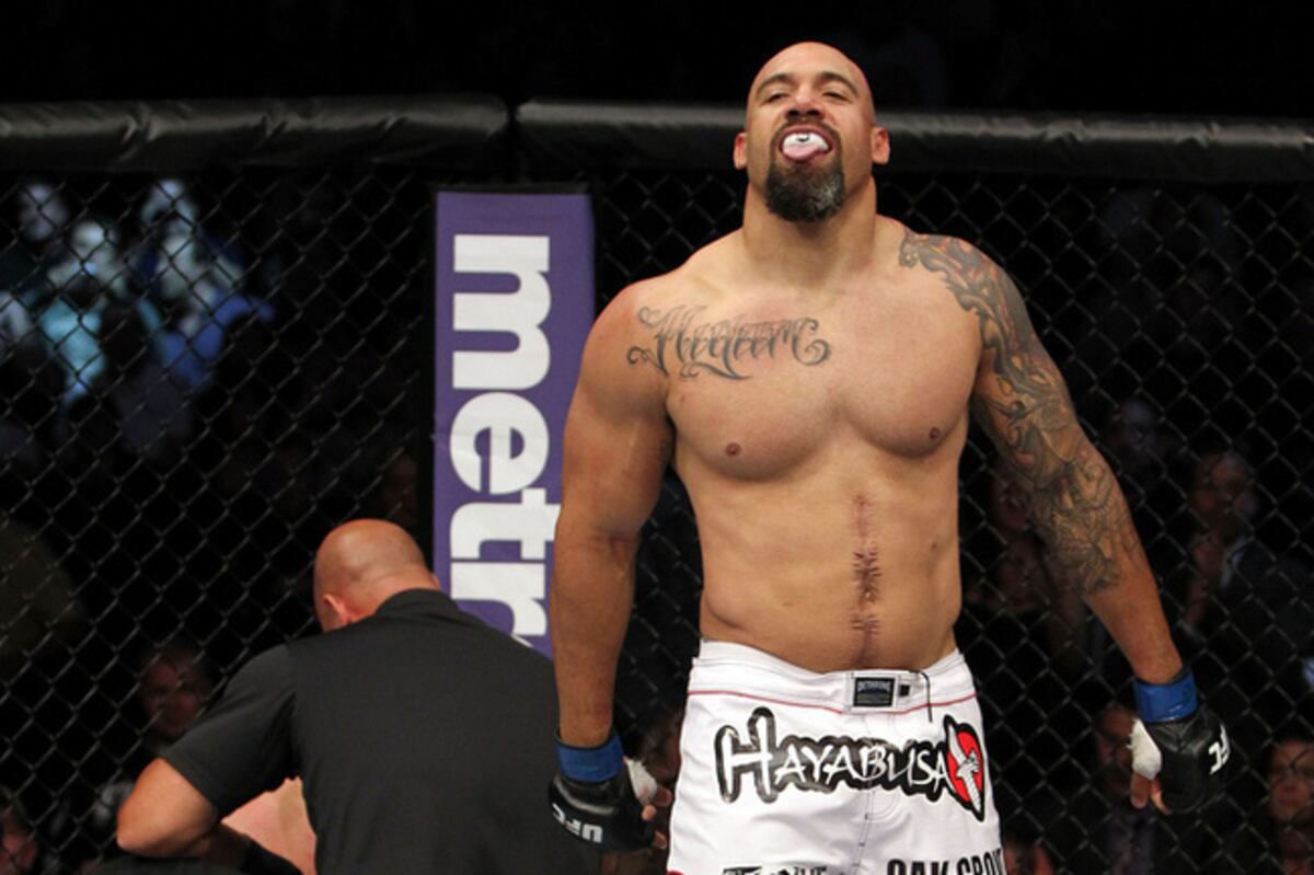UFC on Fox 3: Lavar Johnson Must Improve His Submission Defense to Be ...