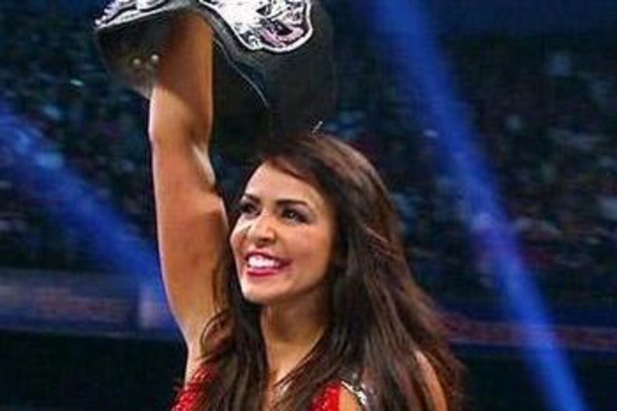 WWE: Is Layla the Right Choice for Divas Champion? | News, Scores ...