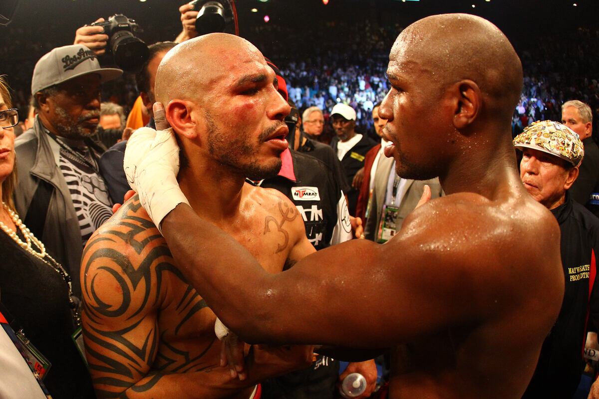 Mayweather vs. Cotto Fight: Thrilling Match Proves Boxing Is Still ...
