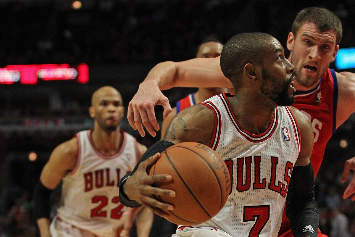 NBA: The Pros and Cons of the Chicago Bulls Beating the Philadelphia ...