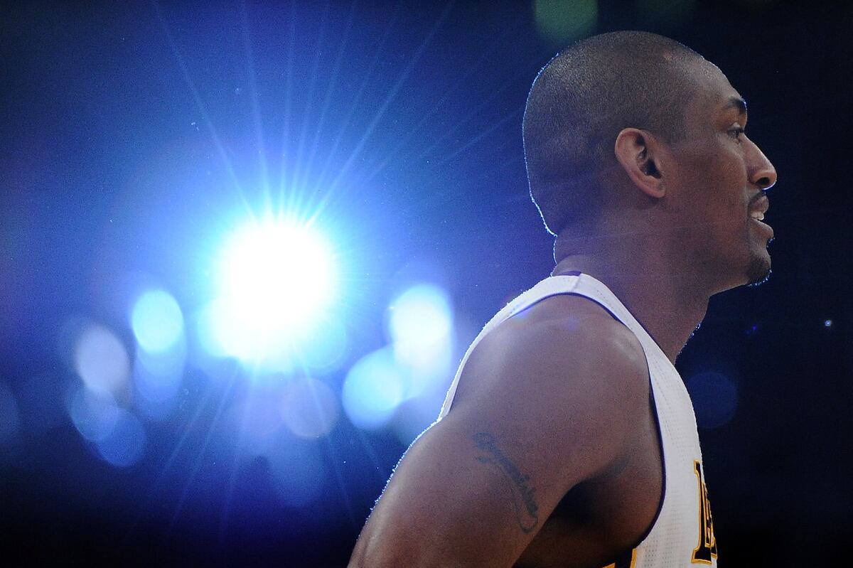 How Metta World's Return Will Impact Western Conference Playoff Picture ...