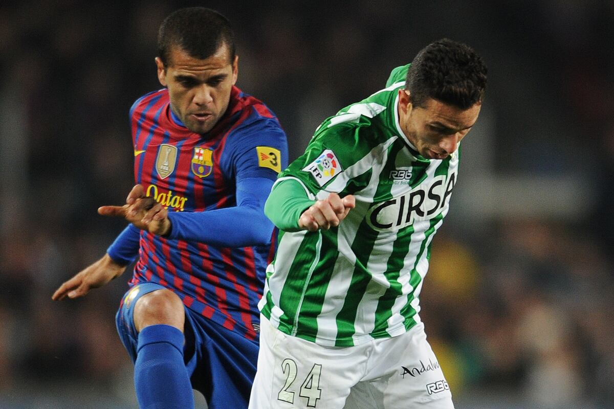 Real Betis vs. Barcelona: Lionel Messi Chases Pichichi Trophy, Carles ...