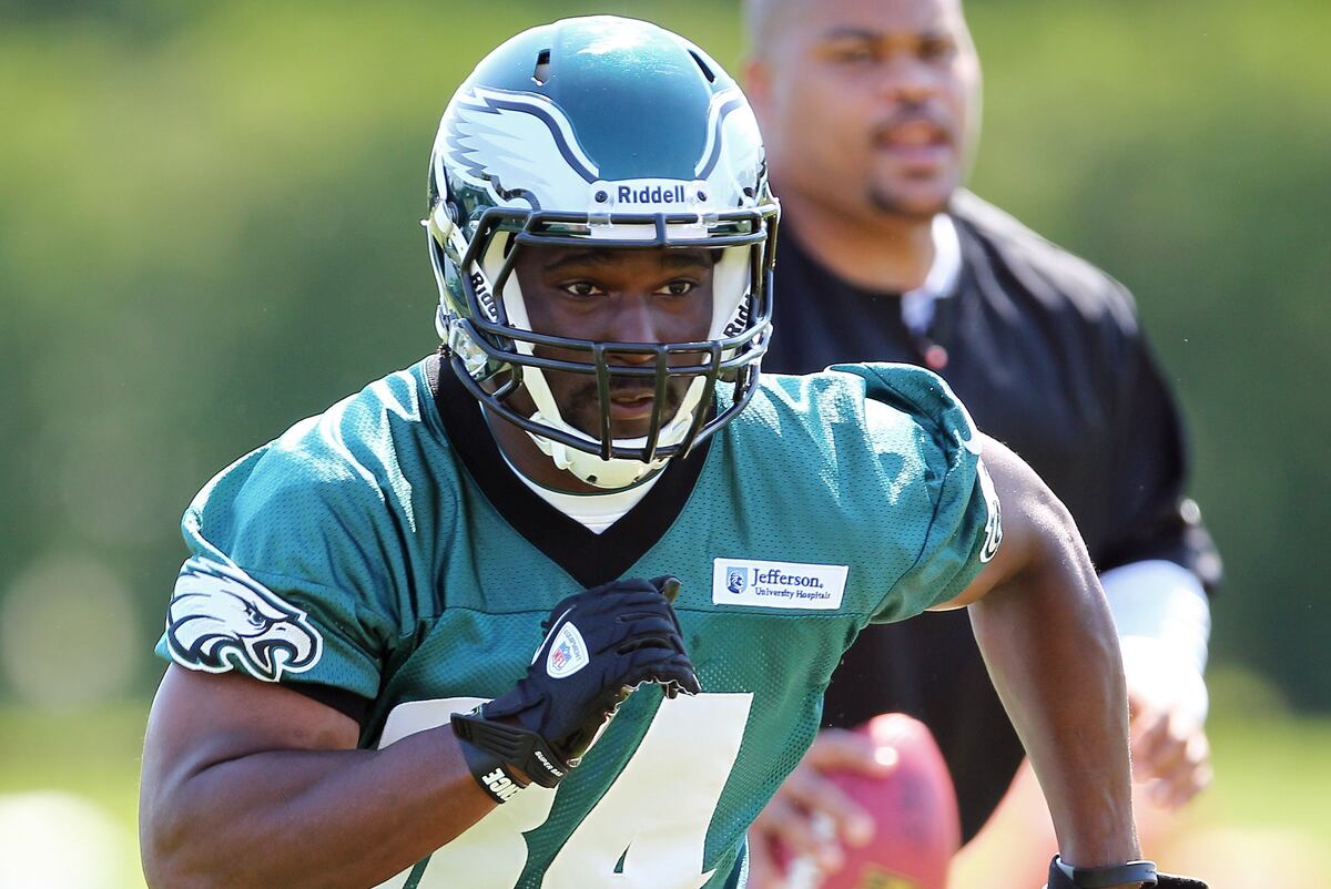 Bryce Brown, Chris Polk Battling for 3rd RB Spot on Philadelphia Eagles ...
