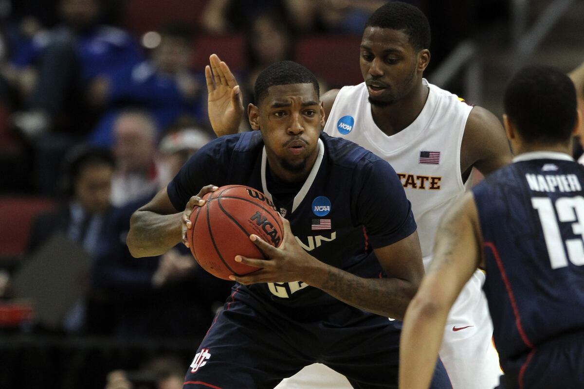 UConn Transfer Roscoe Smith on His Official Visit to UNLV | News ...