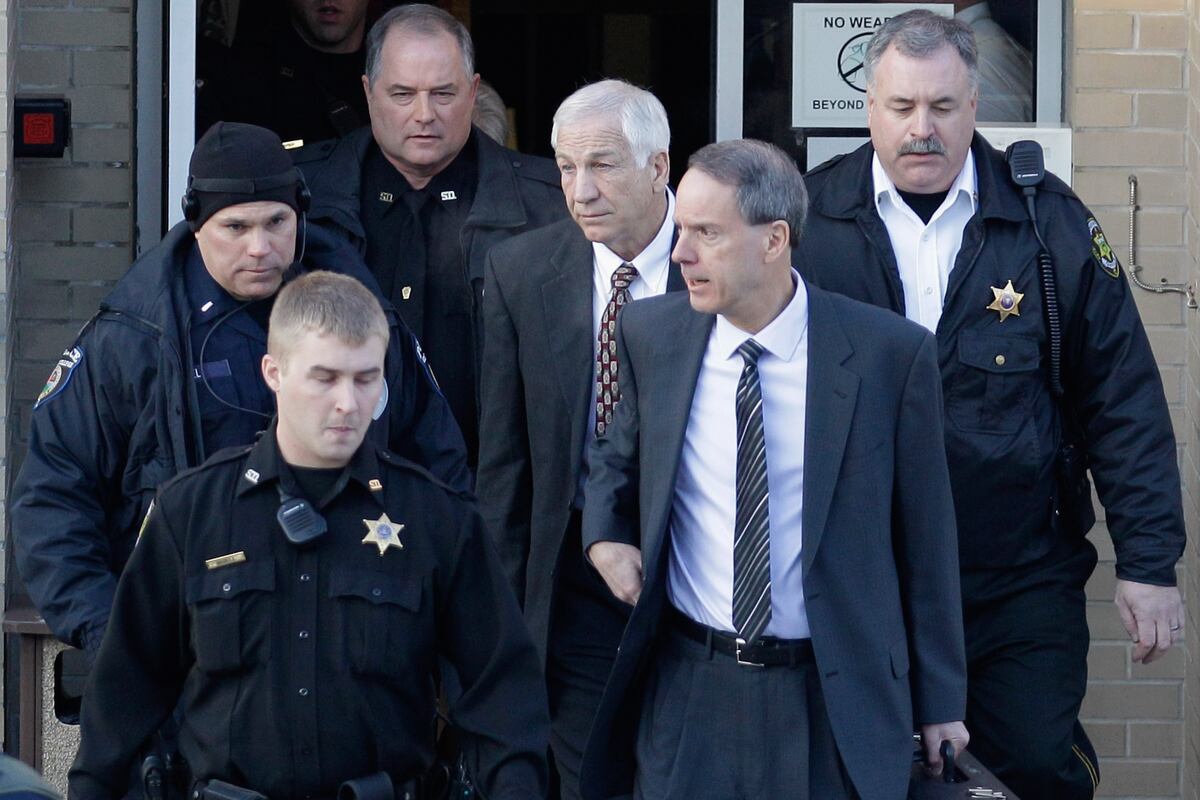 Jerry Sandusky Trial: Defense Attorney Requests Dismissal of Charges ...