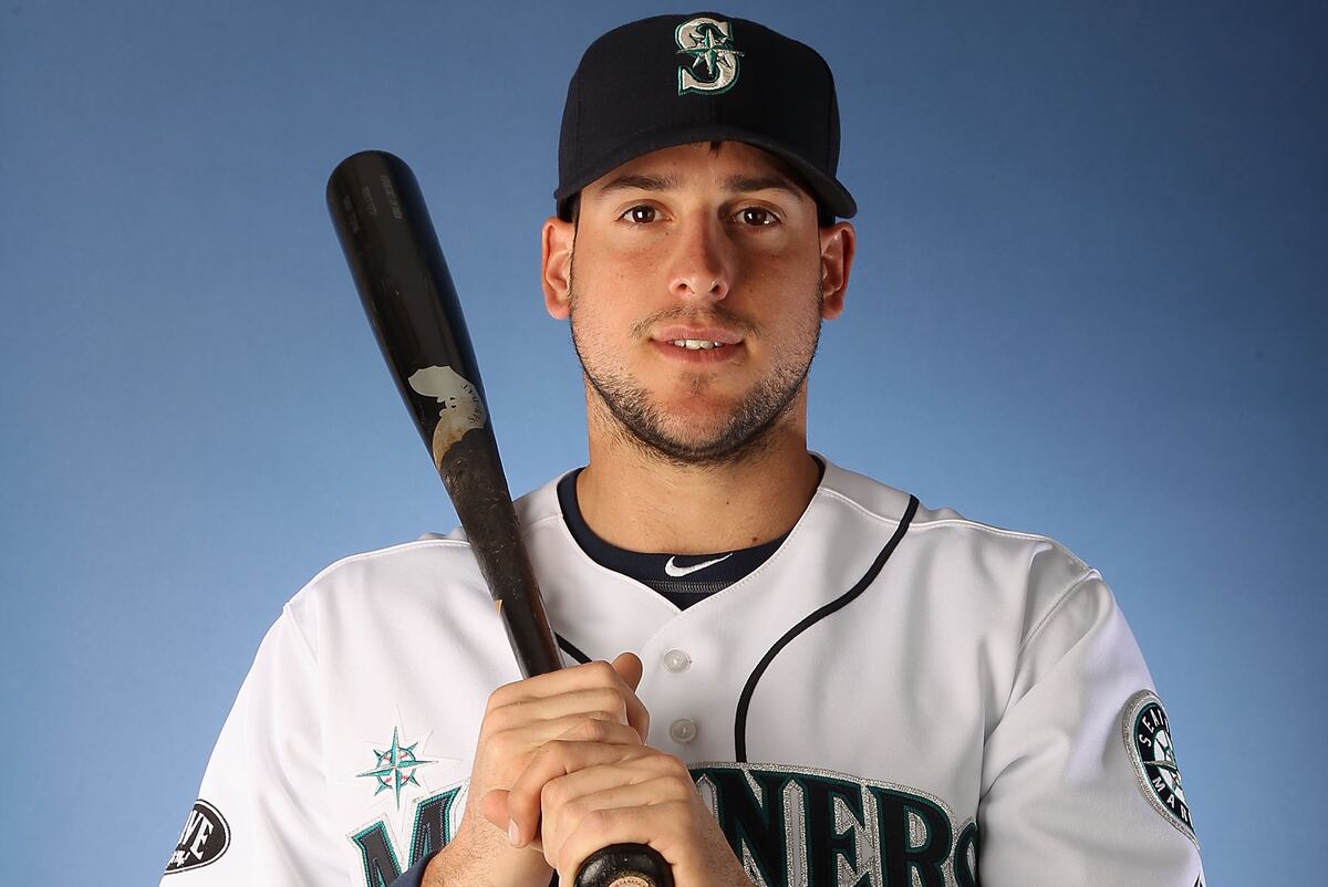 Alex Liddi: Seattle Mariners 3B Earns AL Worst of the Night Award ...