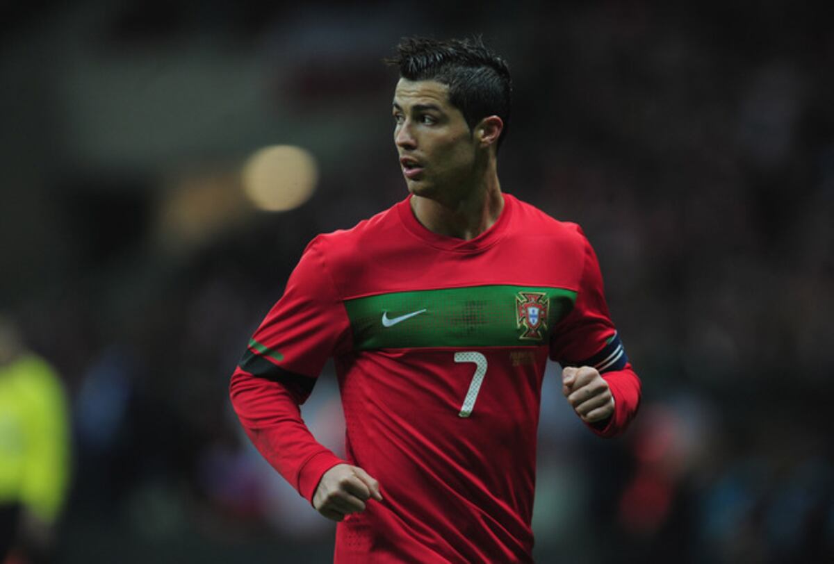 Cristiano Ronaldo Needs Strong Euros to Prove He's Better Than Messi ...