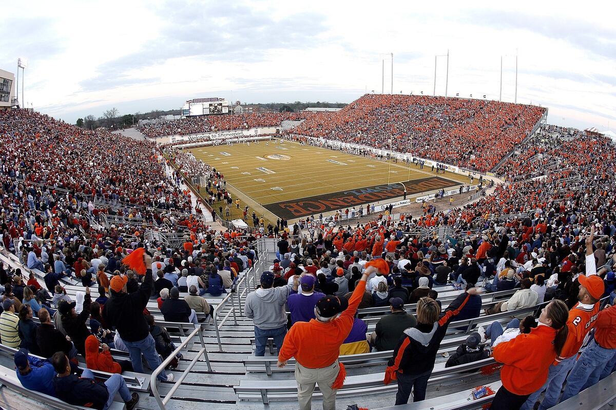 SEC Football Morning Coffee: SEC Adds Independence Bowl Back to Mix ...