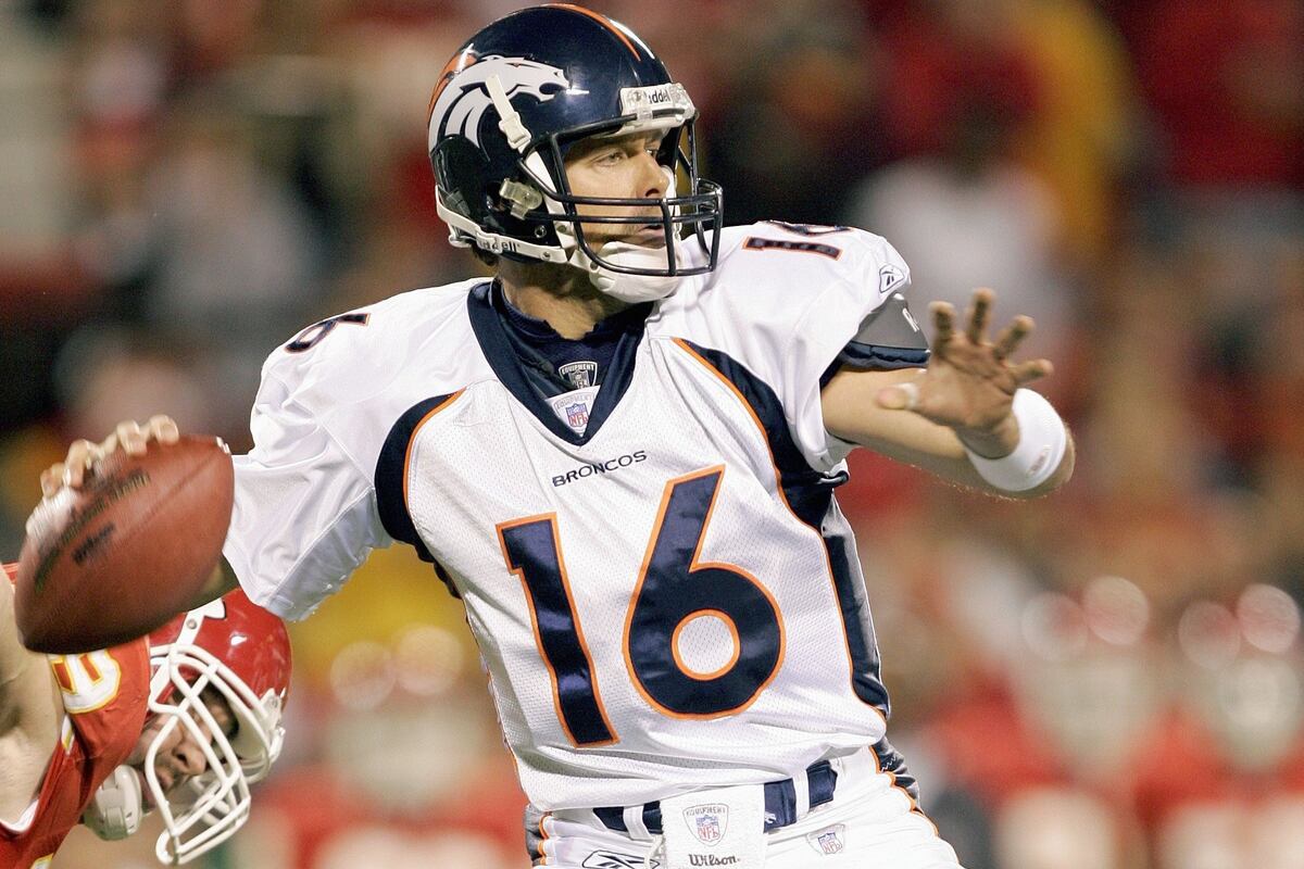 Titans' Advanced Stat of the Week: Matt Hasselbeck's Historical ...