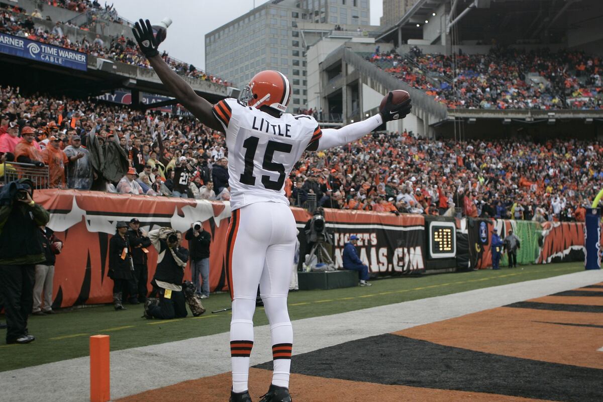 Why Greg Little Needs a Viable Veteran Presence in Order to Break out ...