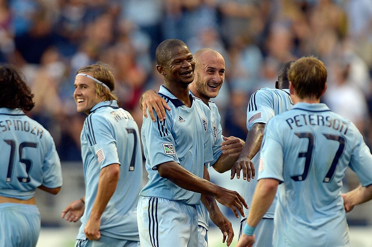 Sporting Kansas City Returns to League Play, Defeats Toronto FC 2-0 ...