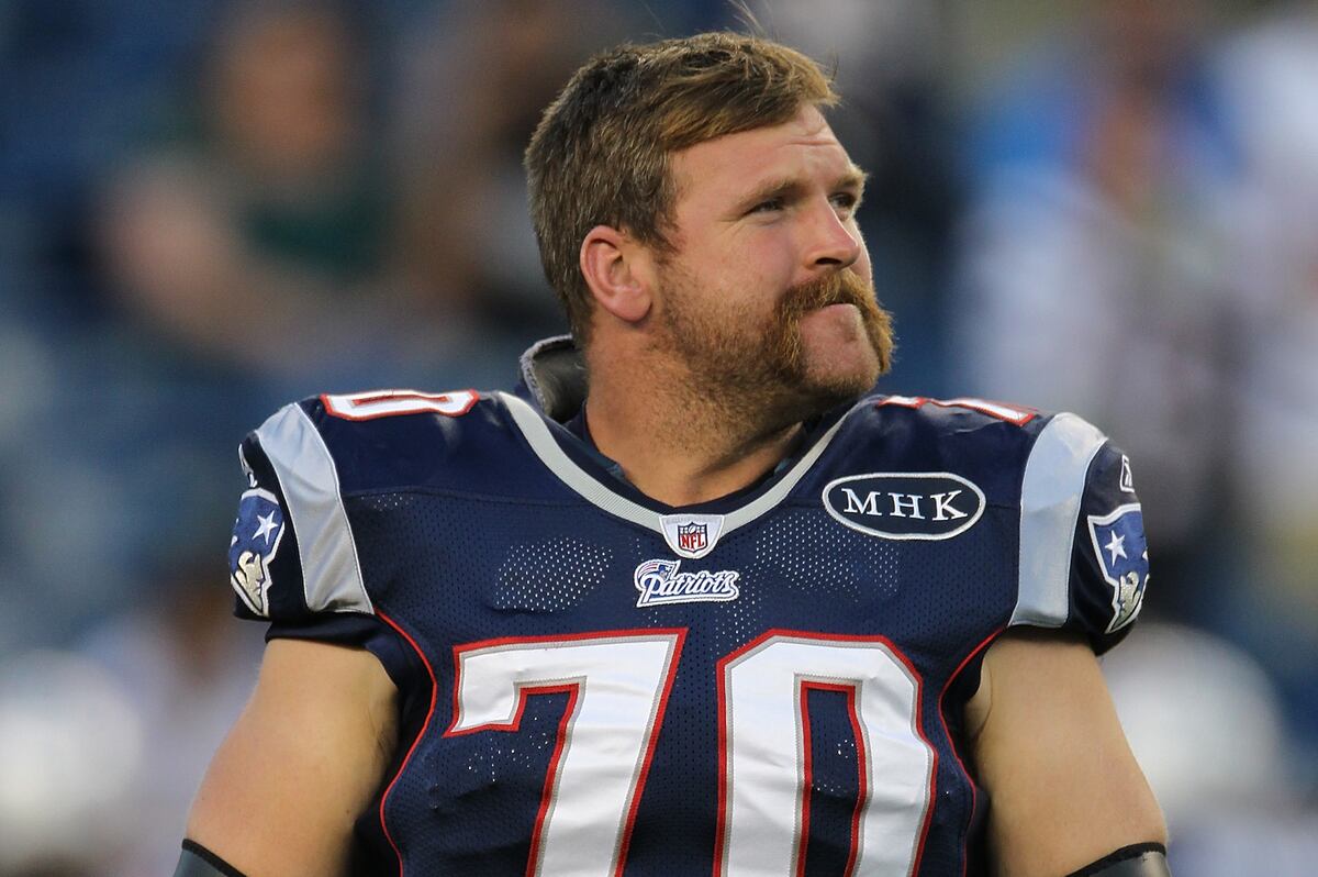 New England Patriots Must Prepare for Logan Mankins to Miss Start of ...