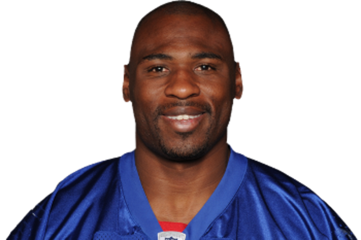 Brandon Jacobs Rewards 6-Year-Old Fan Who Tried to Keep Him in New York ...