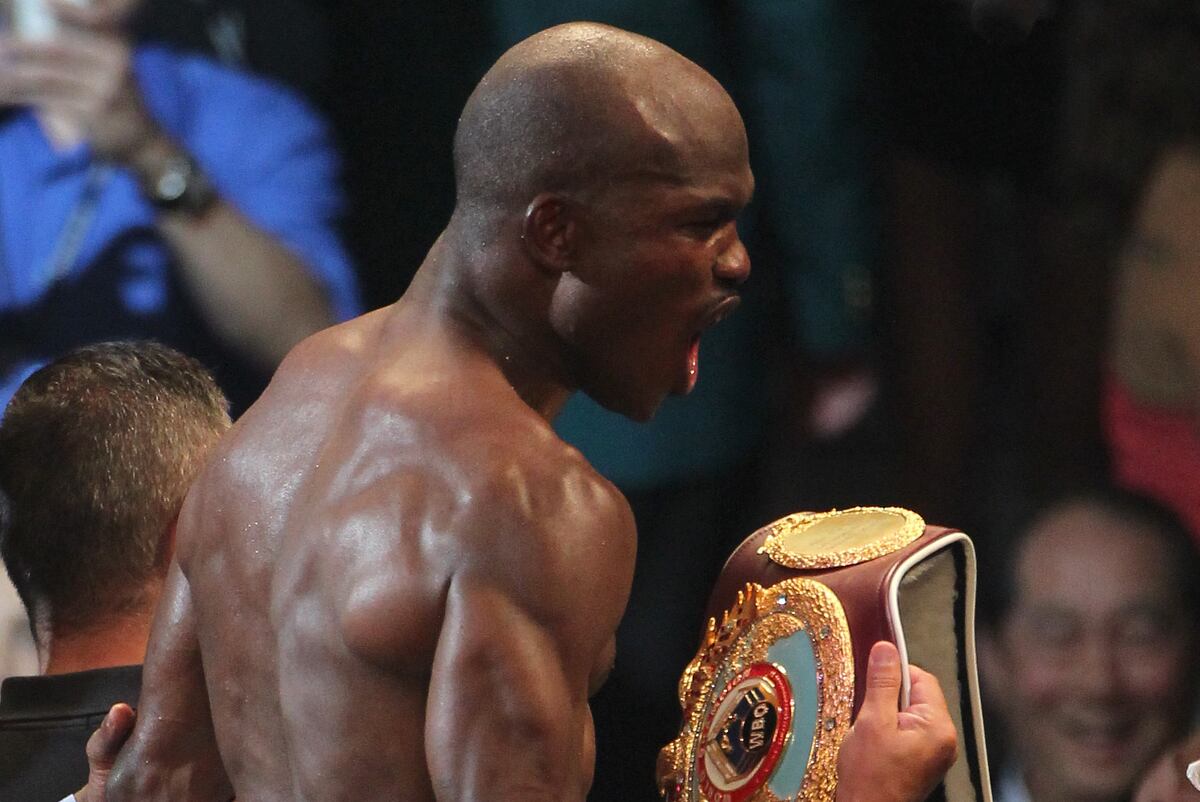 Timothy Bradley Elects to Stay at Welterweight and Vacates 140-Pound ...