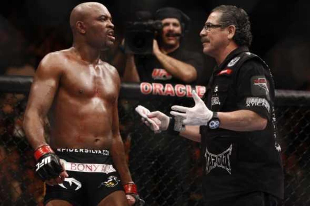 Silva vs. Sonnen II: Would a Violently Aggressive Victory Hurt Silva's ...