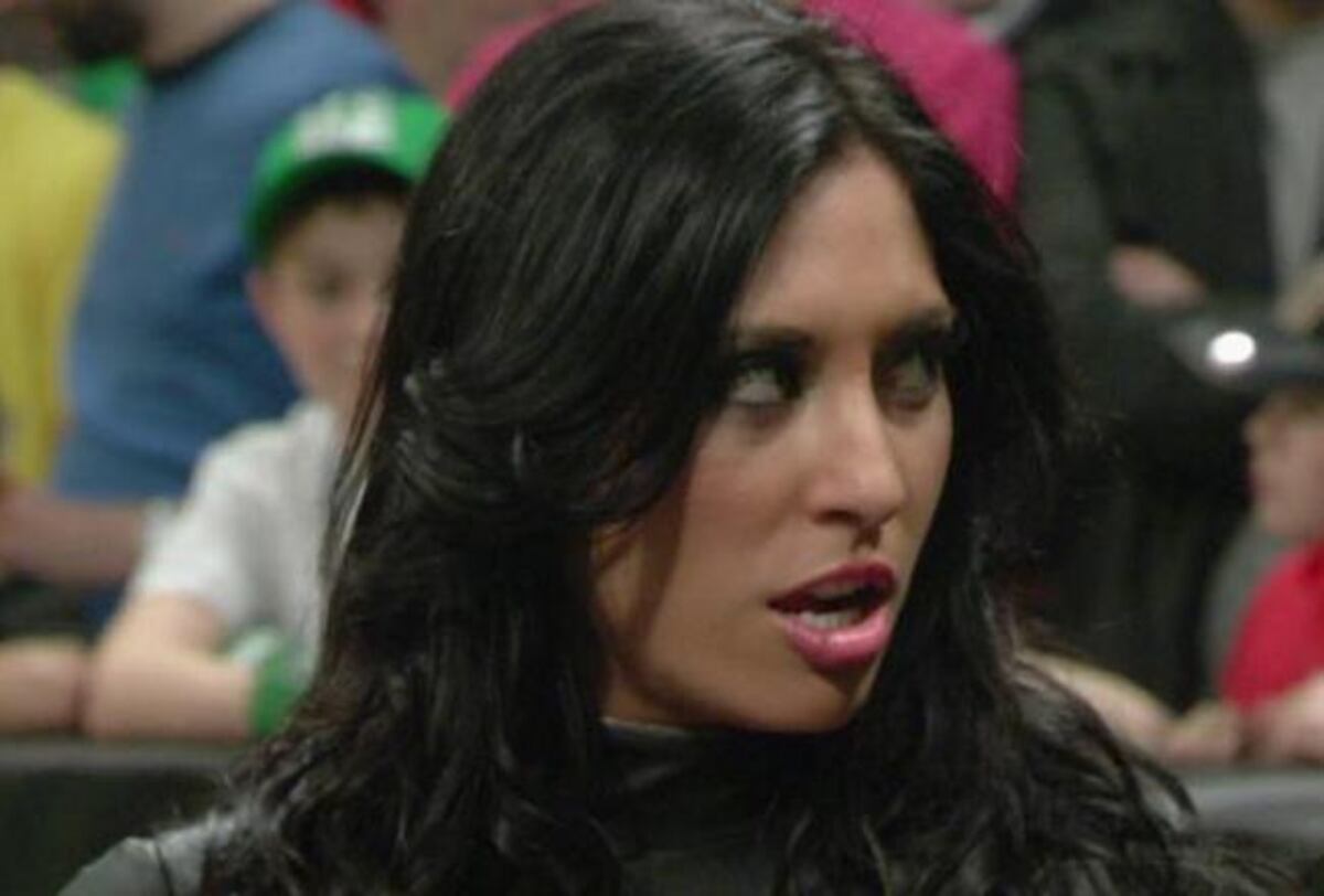 Maxine Quits WWE and Other Irrelevant Headlines of the Week | News ...