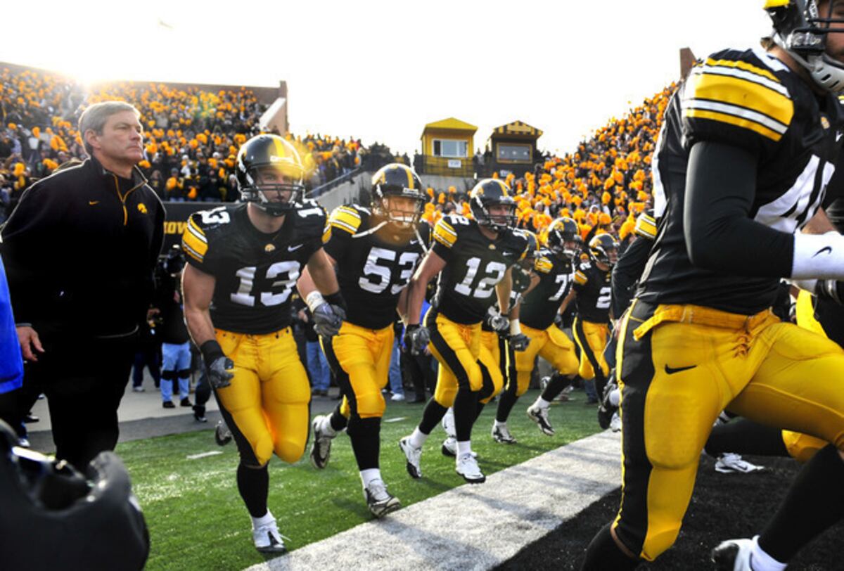 Iowa Football: 5 Reasons the Hawkeyes' Bowl Streak Will End | News ...