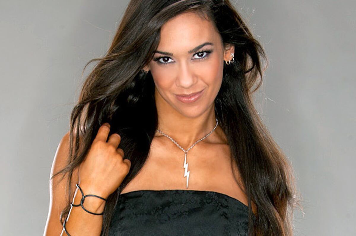 WWE Money in the Bank 2012: 5 Reasons AJ as Guest Referee Is the Best ...