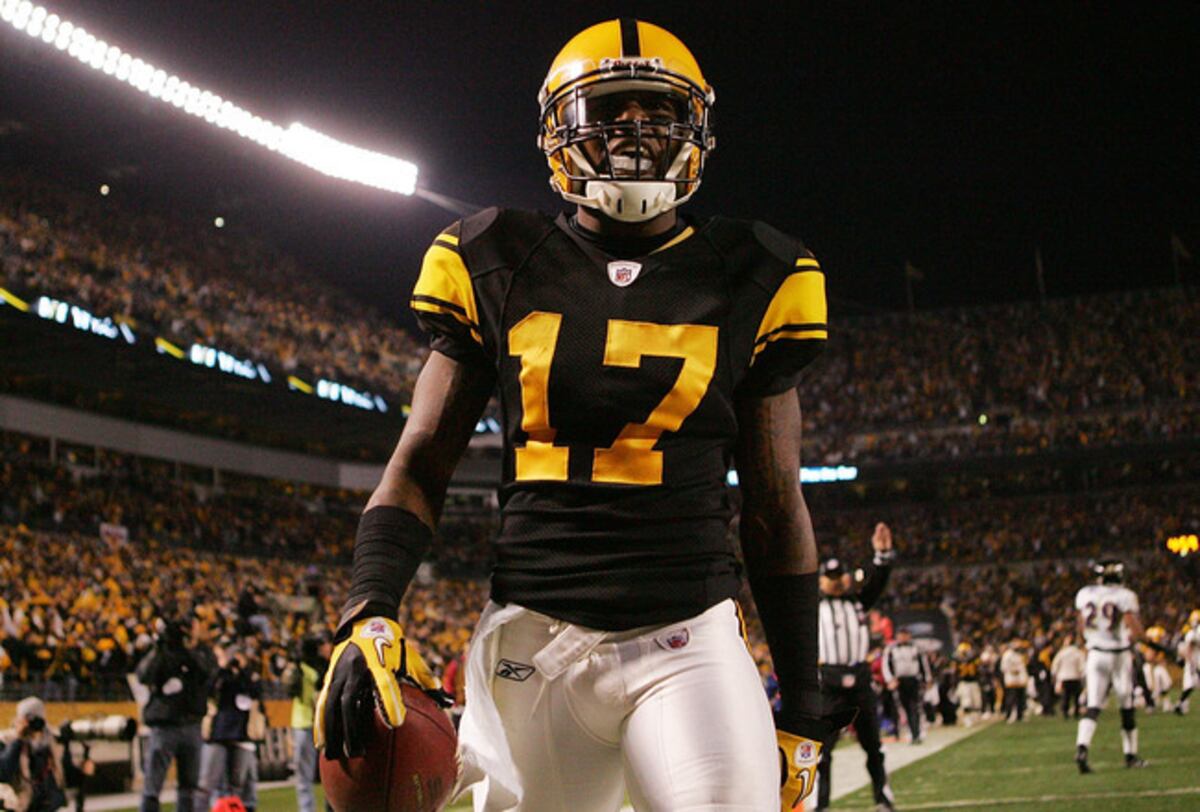 5 NFL Players Sure to Earn Monster Contracts After Amazing 2012 Seasons ...