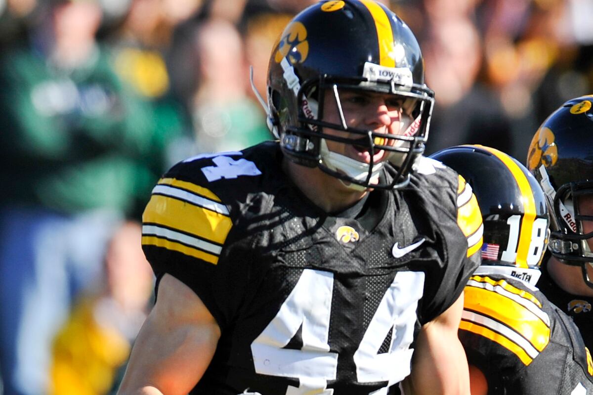 Big Ten Football Top 150 Players: No. 96, James Morris, Iowa LB | News ...