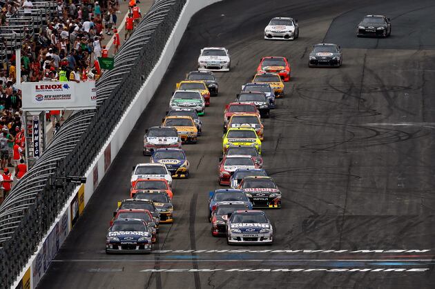 NASCAR Sprint Cup Series: What Is the Solution to NASCAR's "Boring ...
