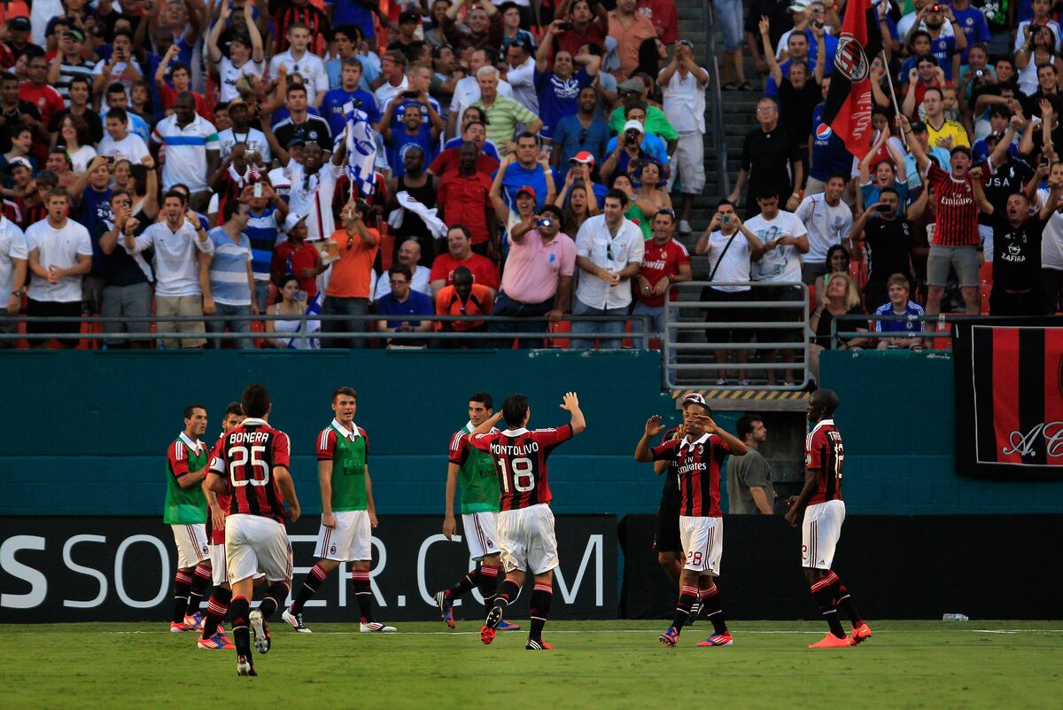 Emanuelson Rebound Helps AC Milan Take Down Chelsea in Preseason ...
