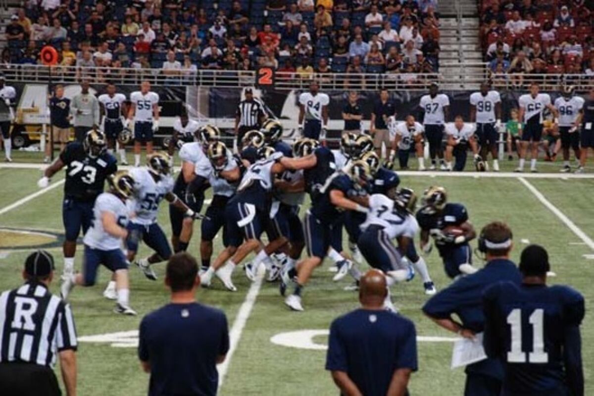 St. Louis Rams Hold Fan Fest Scrimmage at the Edward Jones Dome | News ...