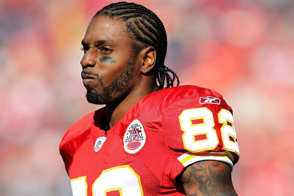 Dwayne Bowe Holdout: Why the Disgruntled Receiver Needs to Report to ...