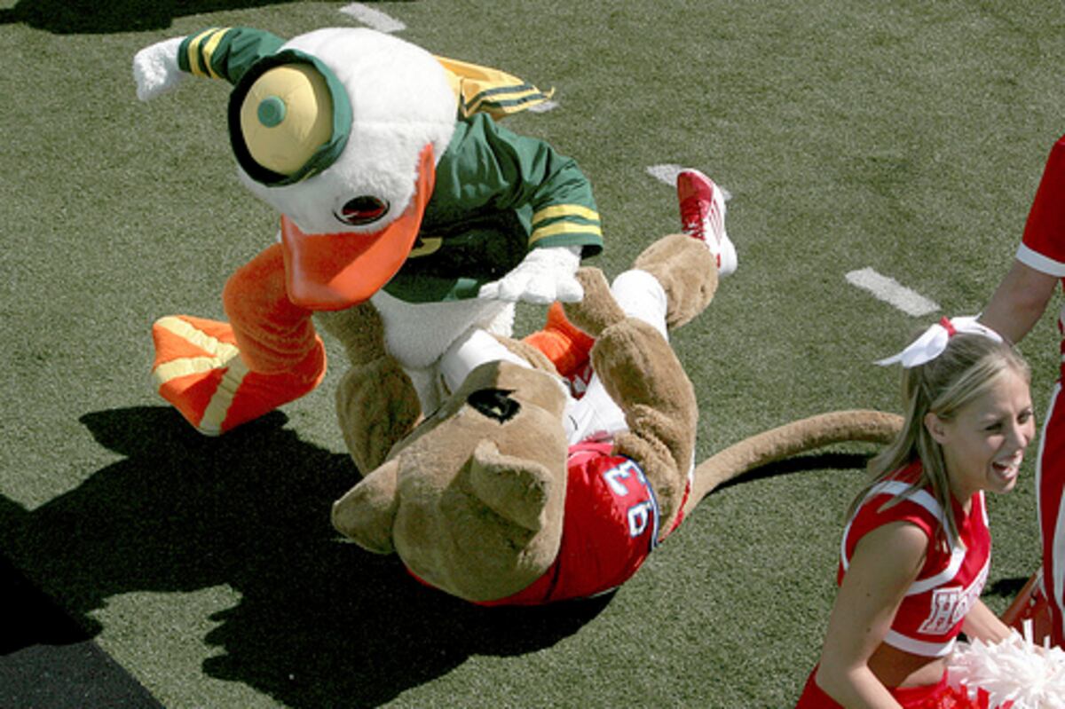 The 20 Funniest Mascot Fights Ever | Bleacher Report | Latest News ...