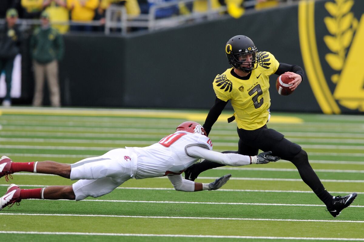 Oregon Football: Why QB Battle Will Be the Most Intense One This Fall ...