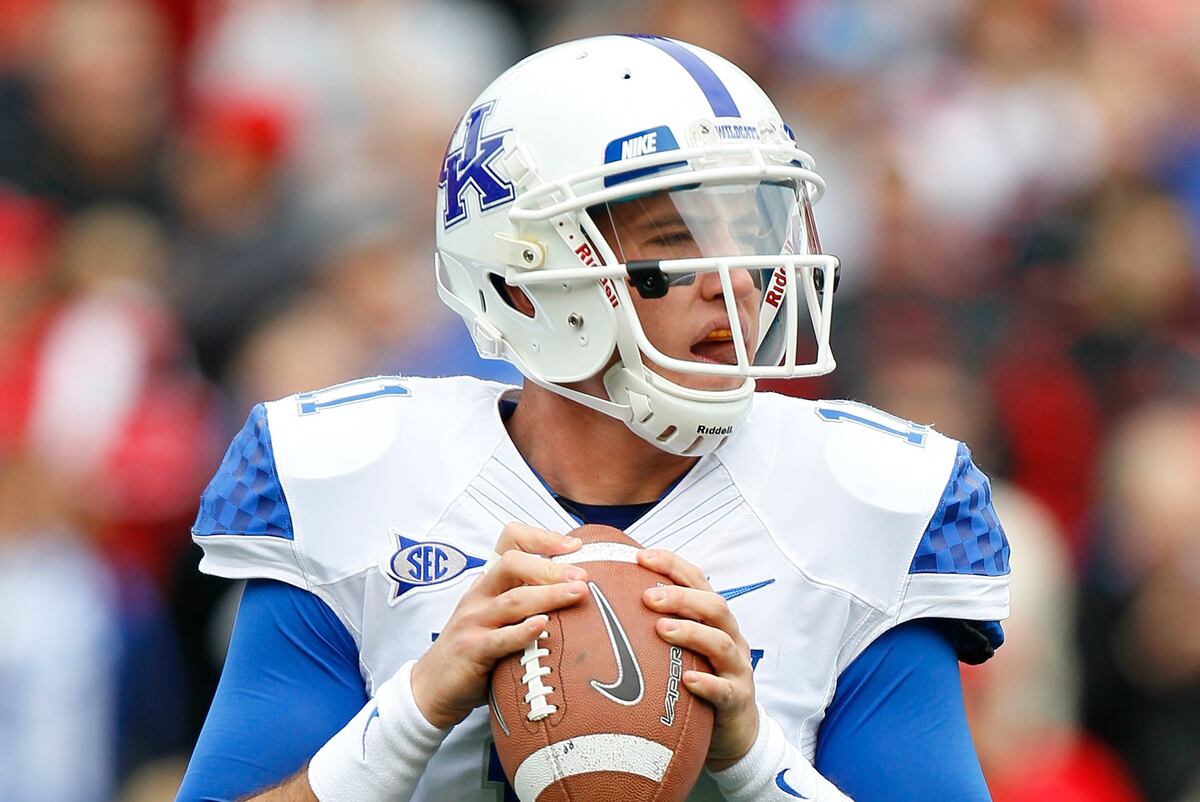 Kentucky Football: Joker Phillips Names Maxwell Smith Starting ...