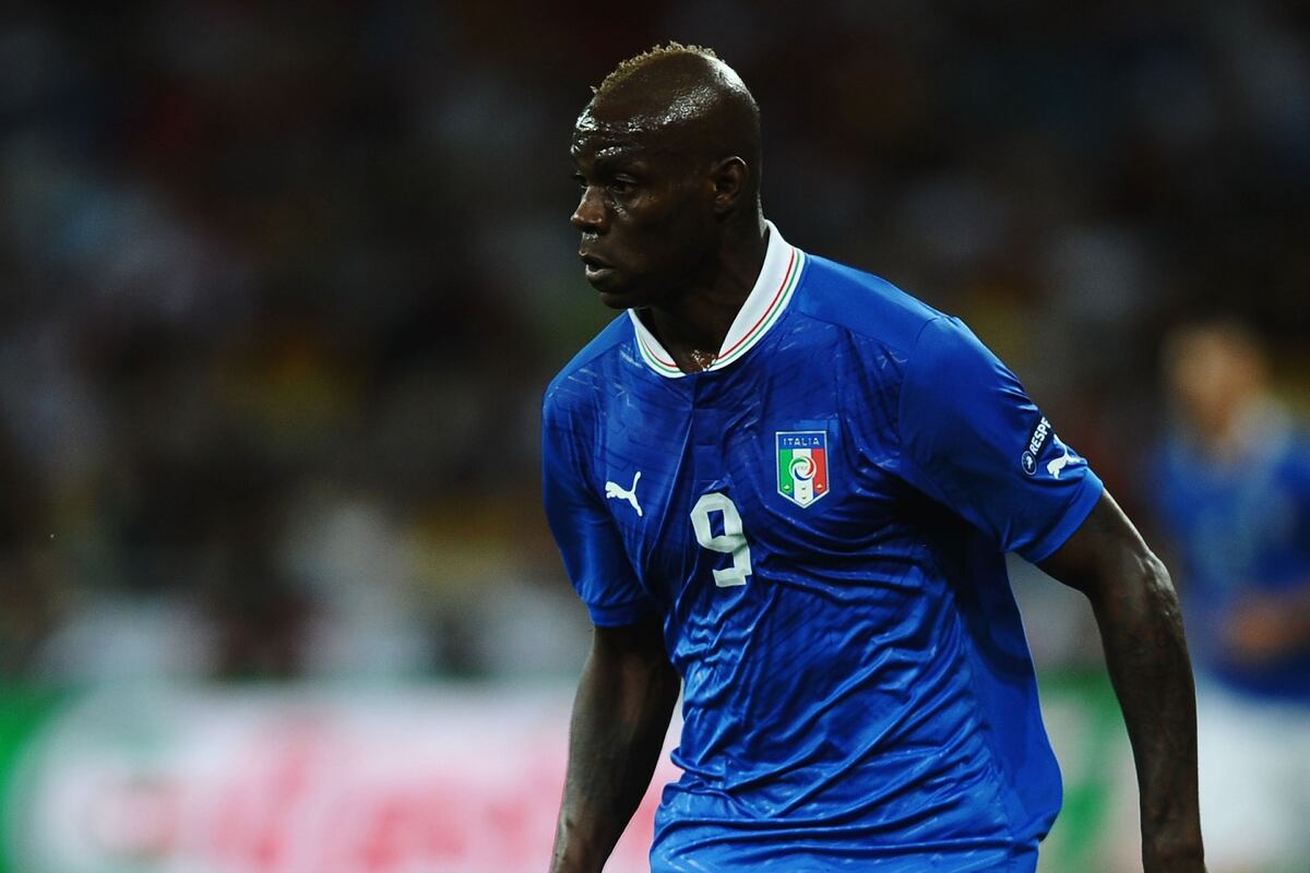 Mario Balotelli Enjoys Thrill Ride While on Holiday in Ibiza (Video ...
