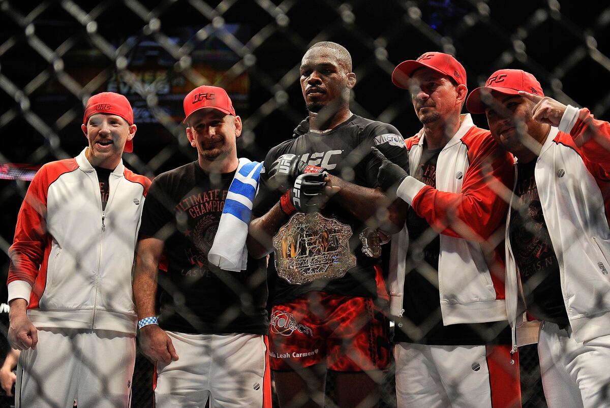 Jon Jones' Coach Believes Sonnen 'Played Almost Everyone Like a Fiddle ...