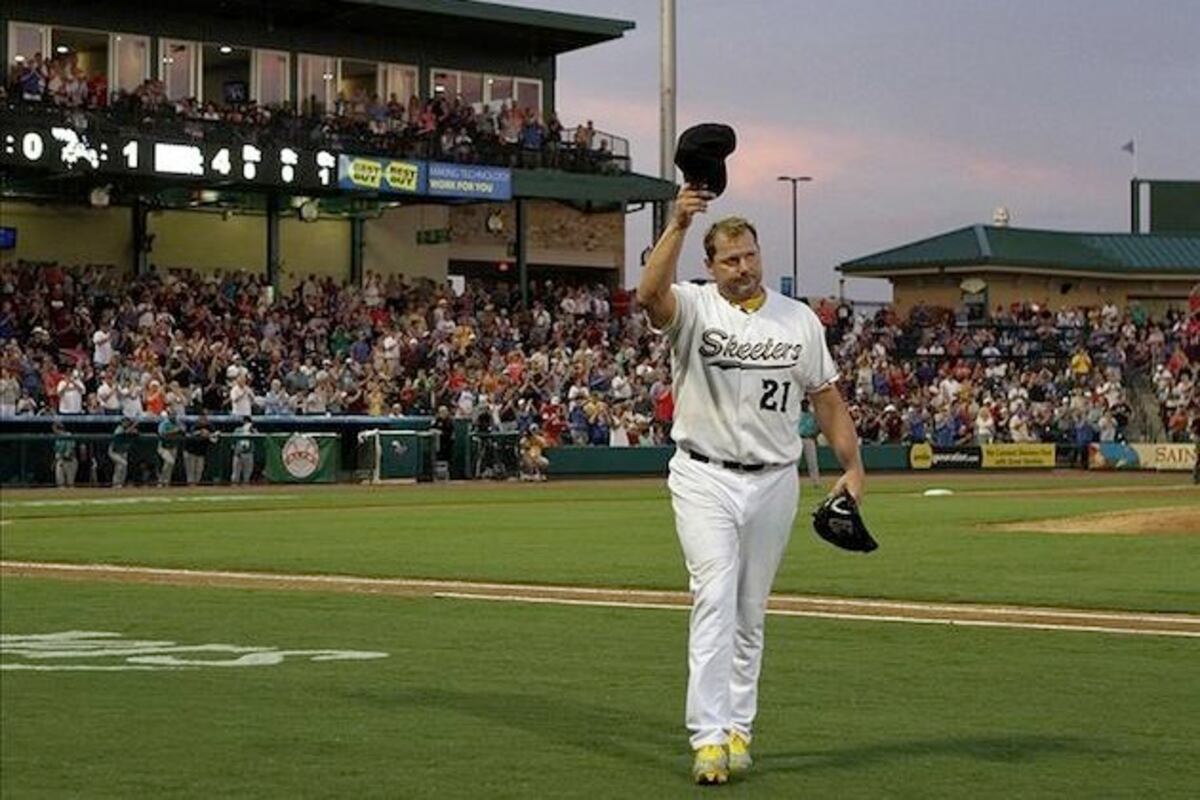 Roger Clemens: Why Signing with the Houston Astros Is a Win/Win for ...
