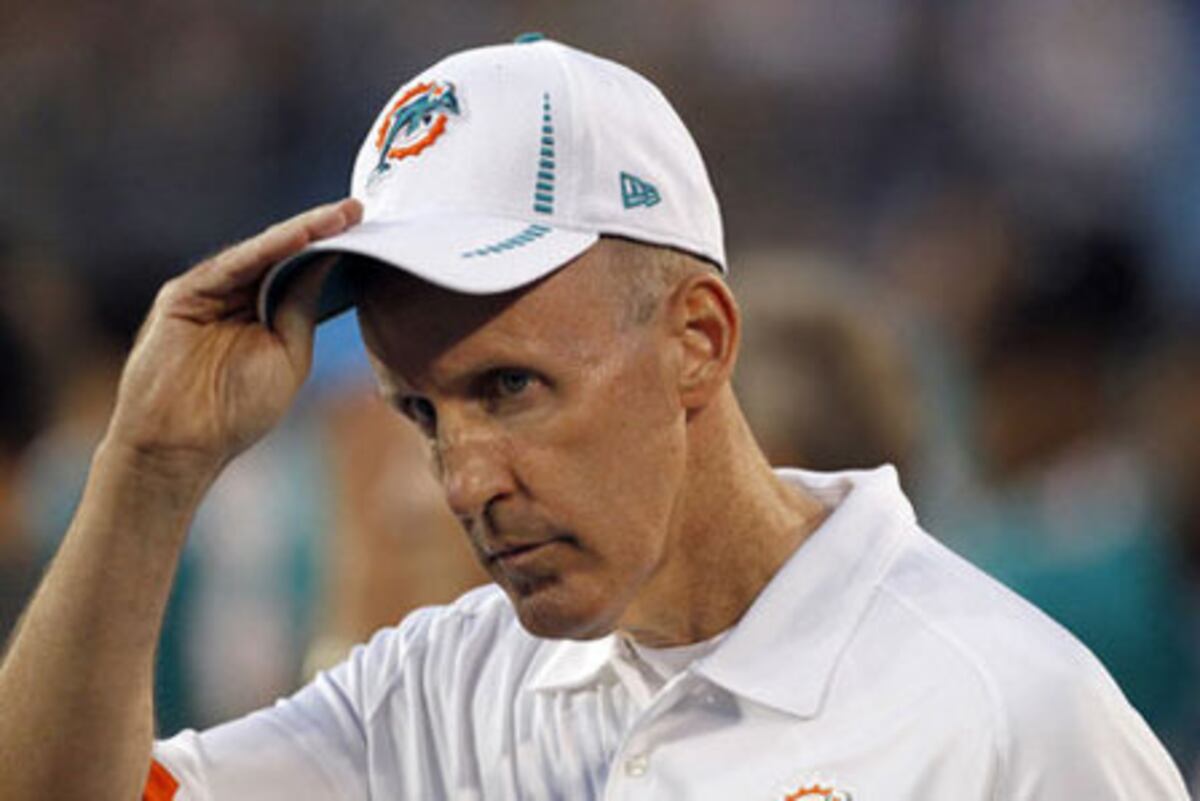Hard Knocks: Finale Will Feature Minor Miami Dolphins Plane Crash ...
