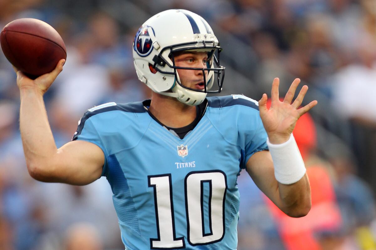 Tennessee Titans' Jake Locker to Utilize Pass Offense vs. New England ...