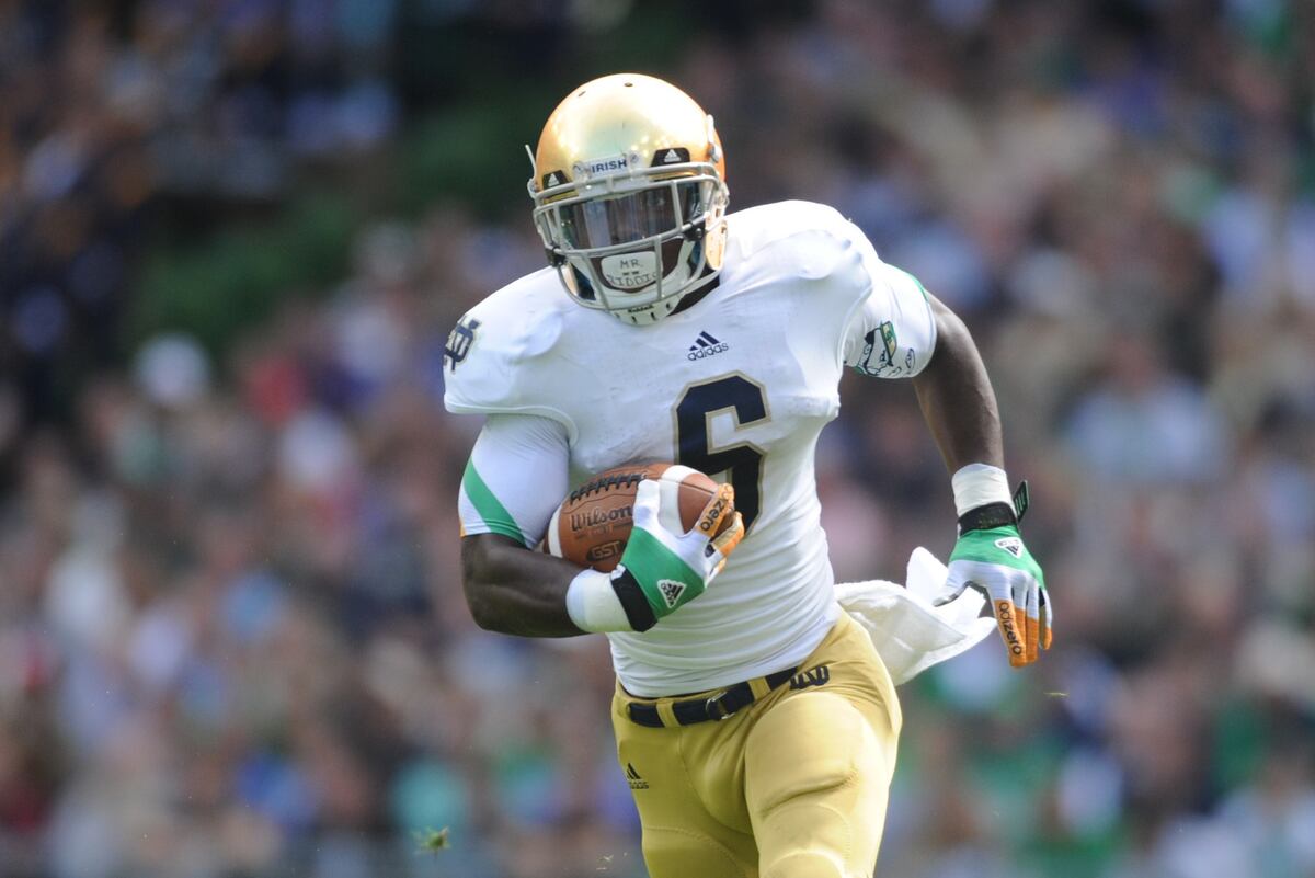 Notre Dame Football: Why Theo Riddick Is Irish's Most Important Player ...