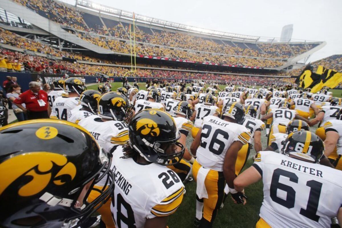 Iowa Football: Key Matchups When the Hawkeyes Play the Iowa State ...