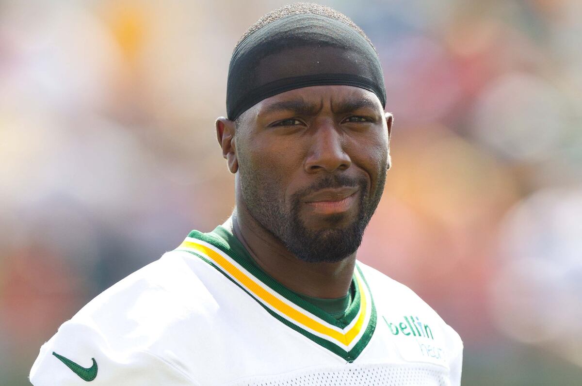 How Will Greg Jennings' Contract Situation Affect His Season? | News ...