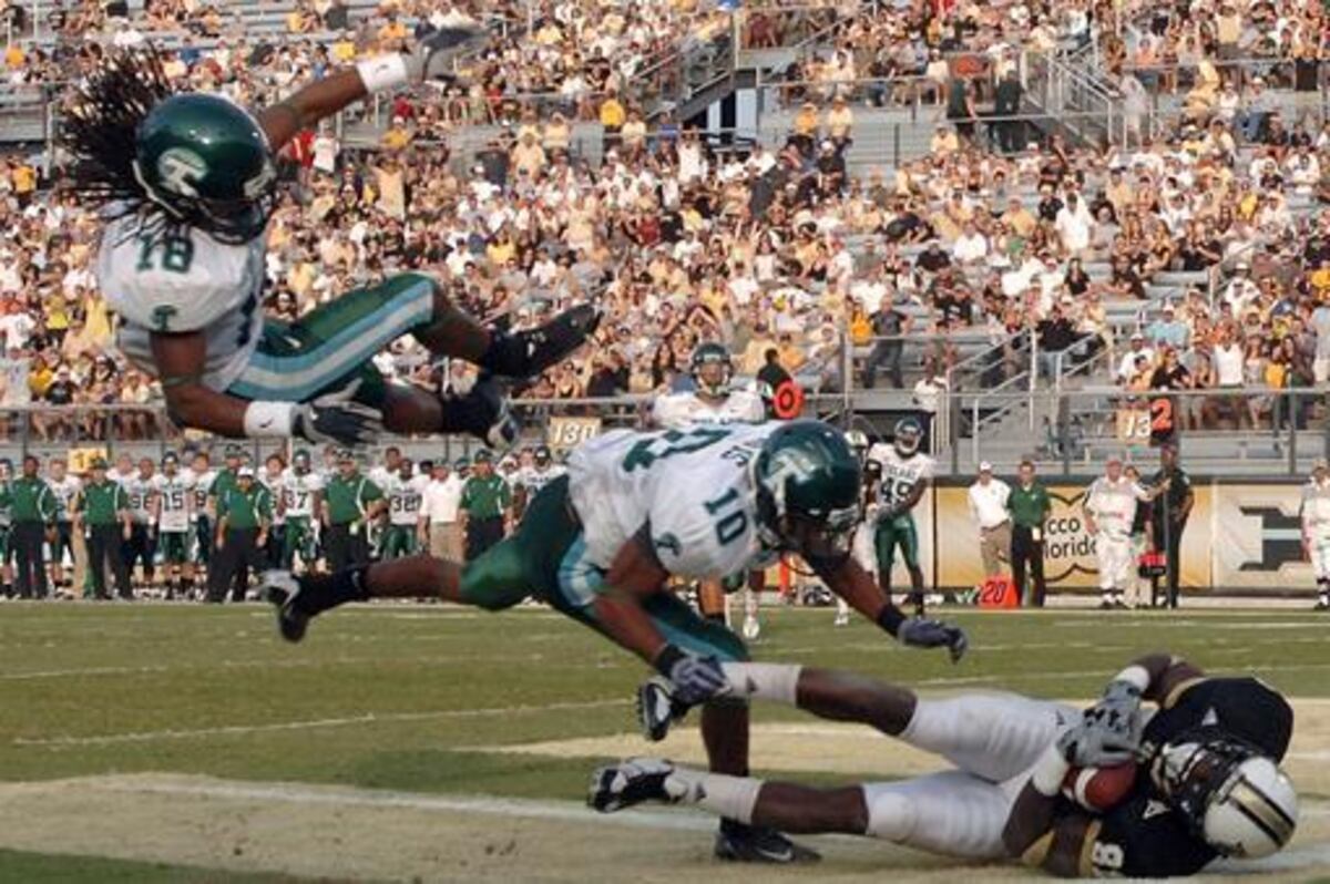 Tulane Safety Devon Walker Leaves Field in Ambulance After Helmet-to ...