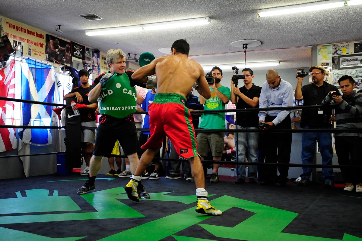 Amir Khan Expected to Hire Andre Ward Trainer Virgil Hunter | News ...