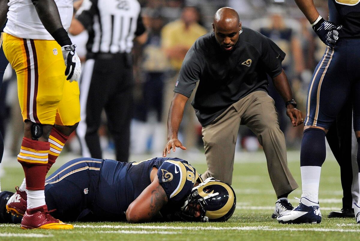 Rams Left Tackle Suffers Injury in Back-to-Back Weeks, Plus More NFC ...