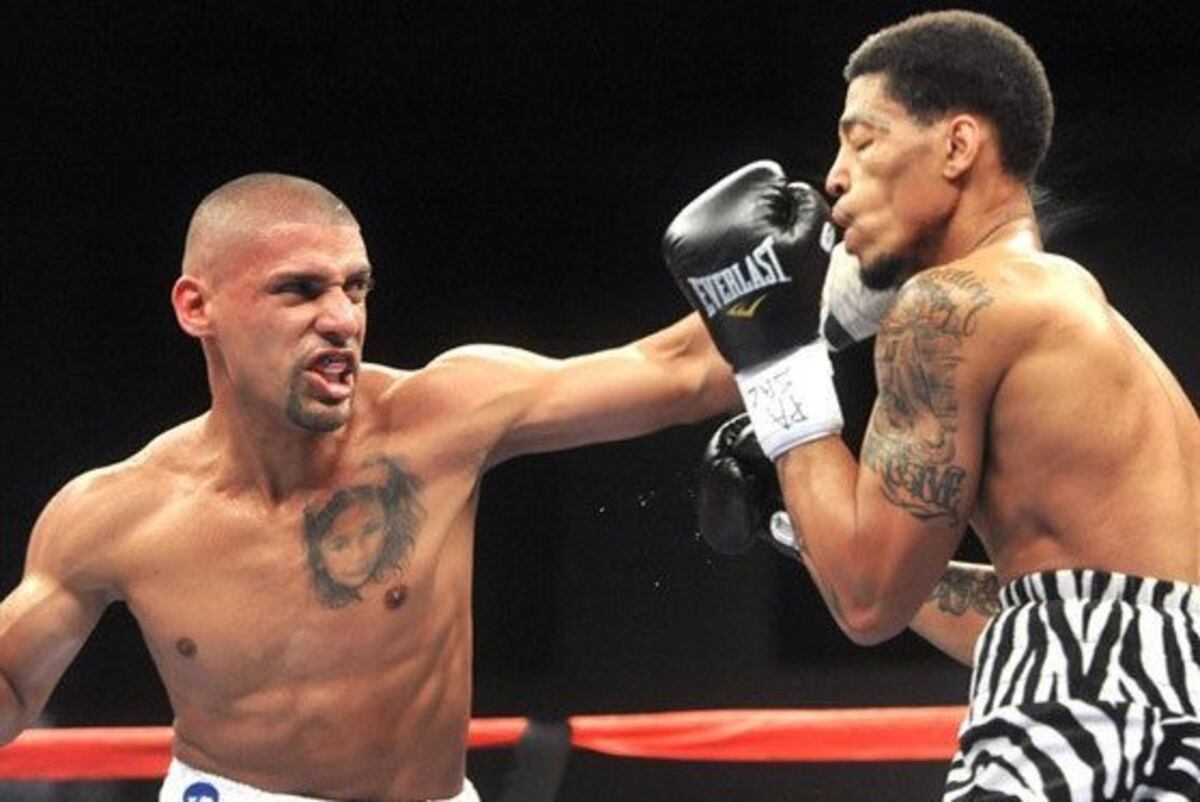 Ronald Cruz Faces Tough Test in Antwone Smith on NBC Sports Friday ...