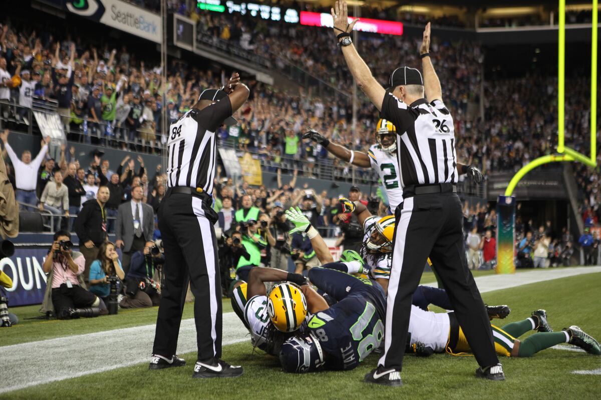 NFL Referee Lockout: Monday Night's Debacle Won't Bring Real Refs Back ...