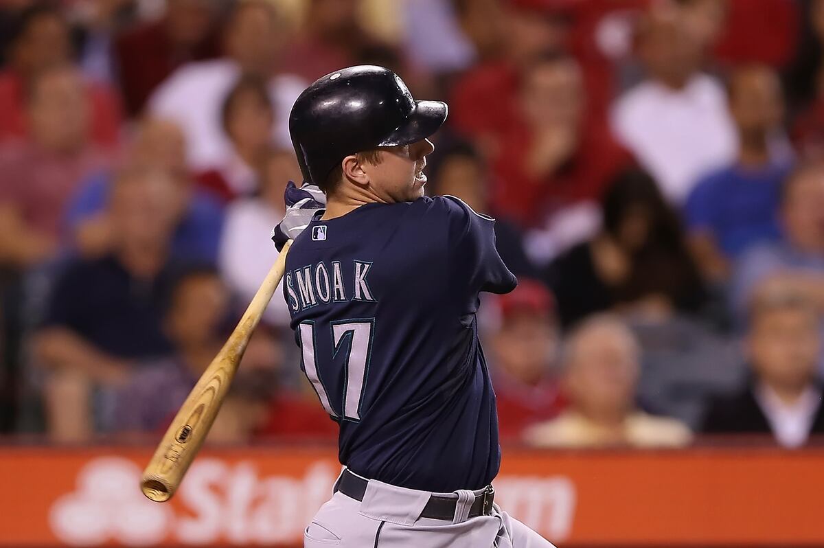 Seattle Mariners: Justin Smoak Is on Fire with His Home Run Swing ...