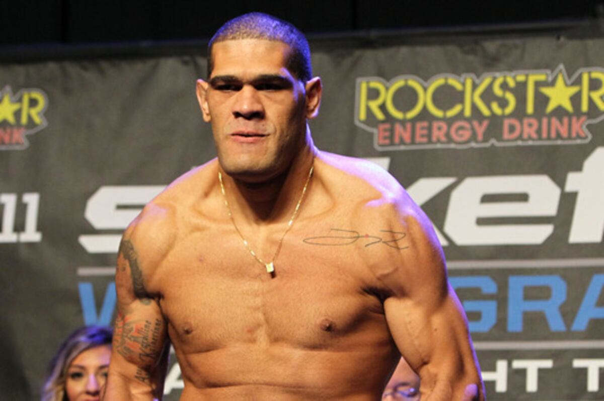 UFC on FX 5: Fight Card, TV, Predictions & More for Browne vs. Bigfoot ...
