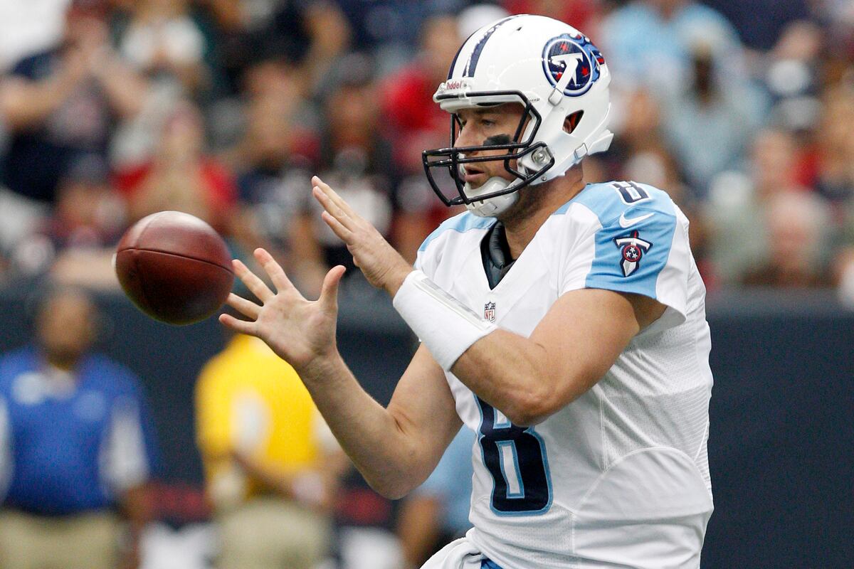 Tennessee Titans: How Turning to Matt Hasselbeck Will Help the Titans ...