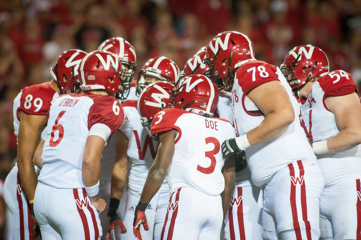 Wisconsin Football: Grading All 22 Starters from the Illinois Game ...