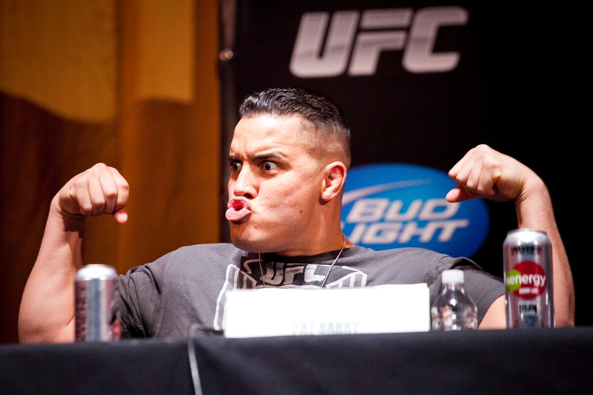 UFC's Pat Barry Confronts and Blasts a Heckler at UFC on FX 5 | News ...
