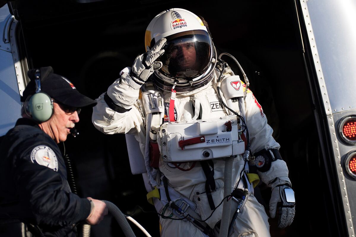 Red Bull Stratos Live Stream: Online Info for Felix Baumgartner Space Jump | News, Scores ...